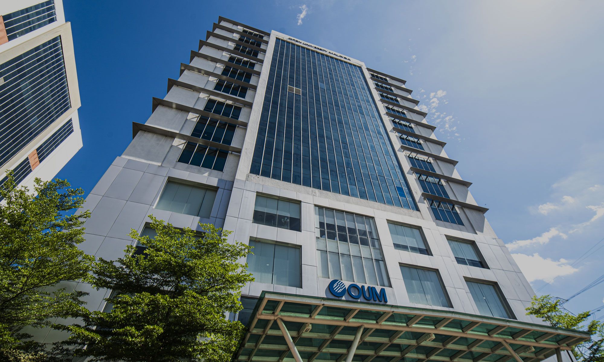 BENGKEL KEMAHIRAN MAKLUMAT PERPUSTAKAAN SECARA ONLINE (OISW) KEPADA PELAJAR JURUSAN PENGAJIAN ...